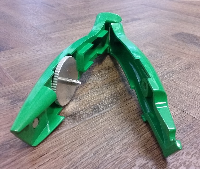 Janser Dolphin Green Trimming Knife With Holster - Re-new Flooring Tools